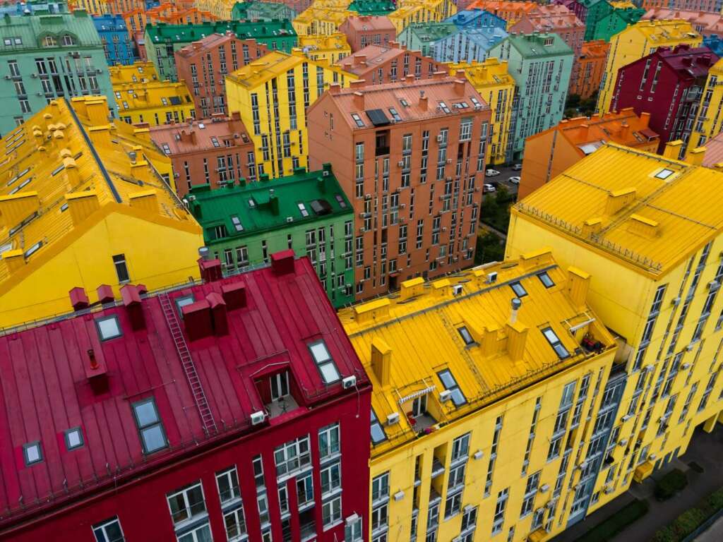 Colorful LEGO like buildings in Kiev, Ukraine - PINZOR