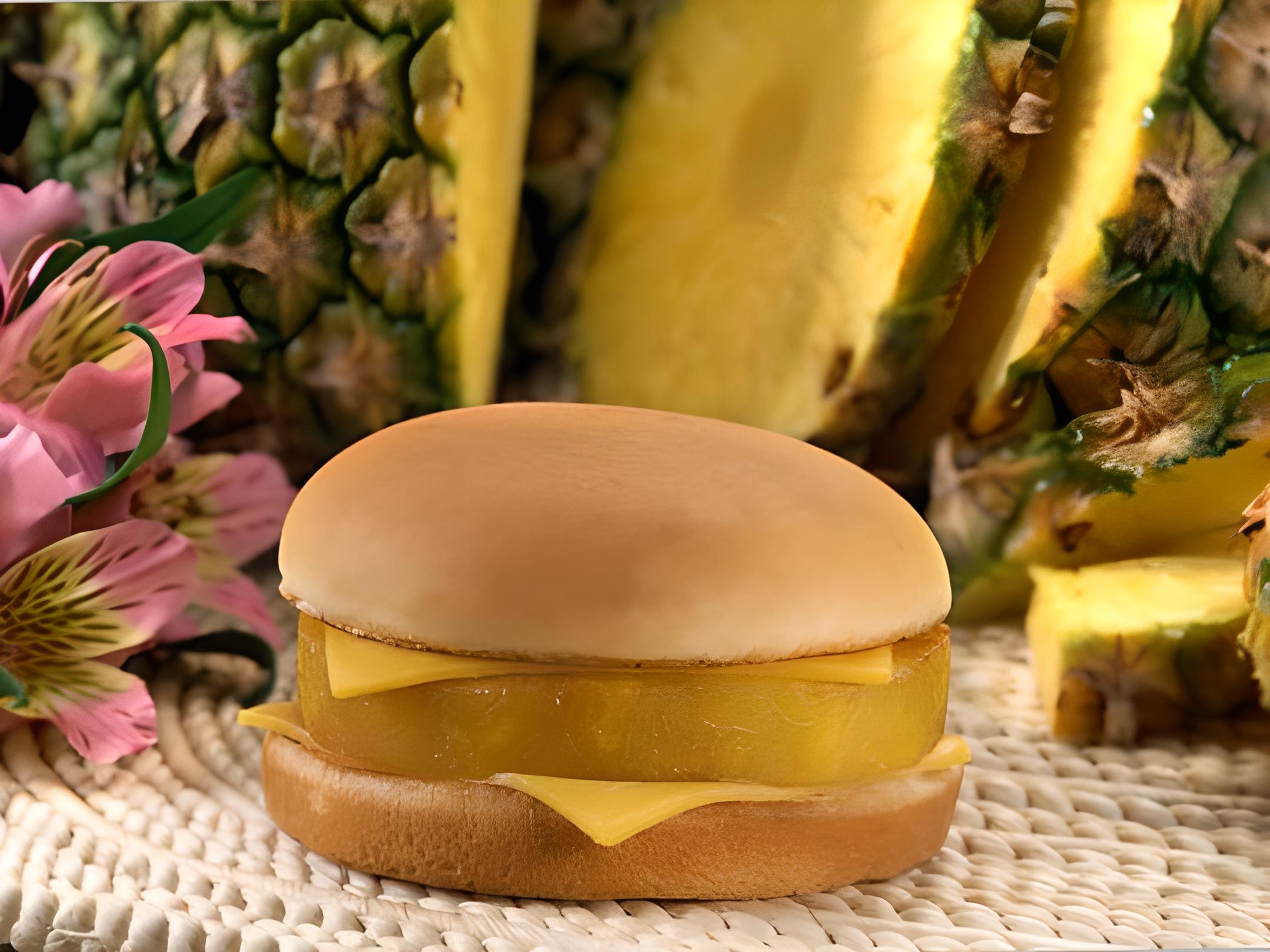 McDonald's Hula Burger - PINZOR